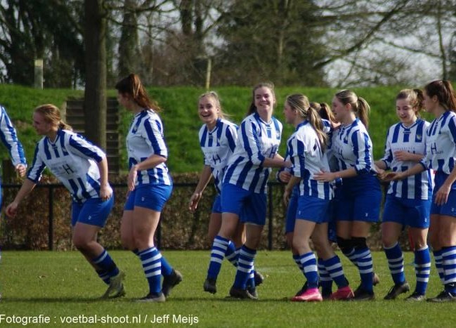 Zwaluw dames officieus kampioen - vvdezwaluw.nl