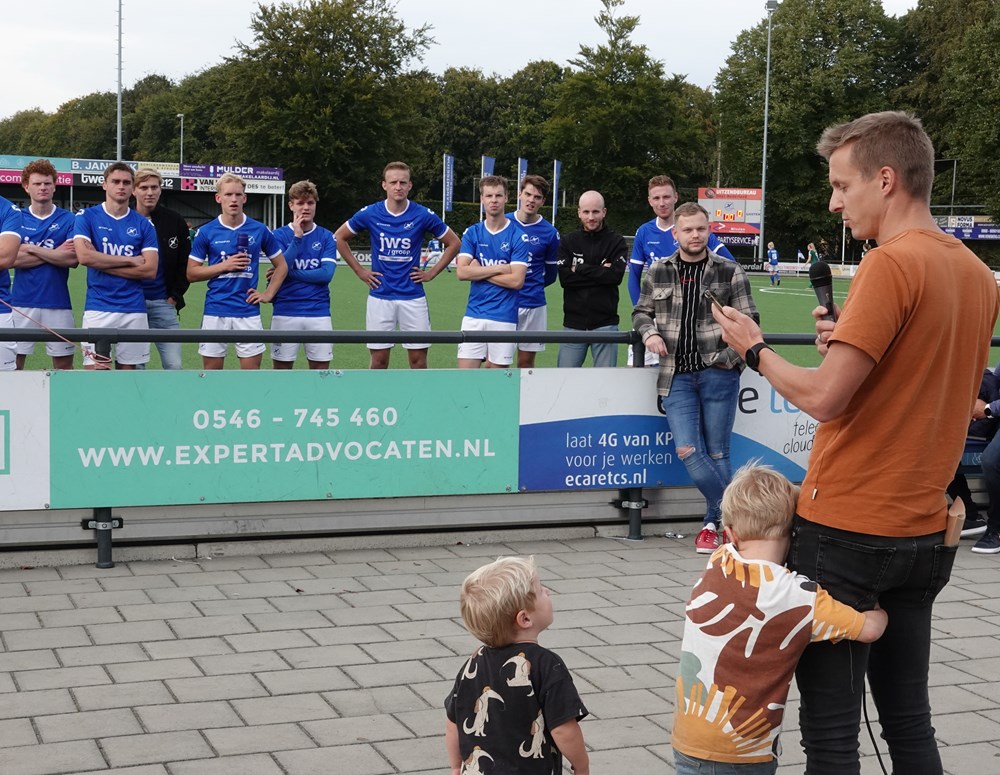 Eerste punt Mannen 1 en officieel afscheid van Tom Hegeman en Evander ...