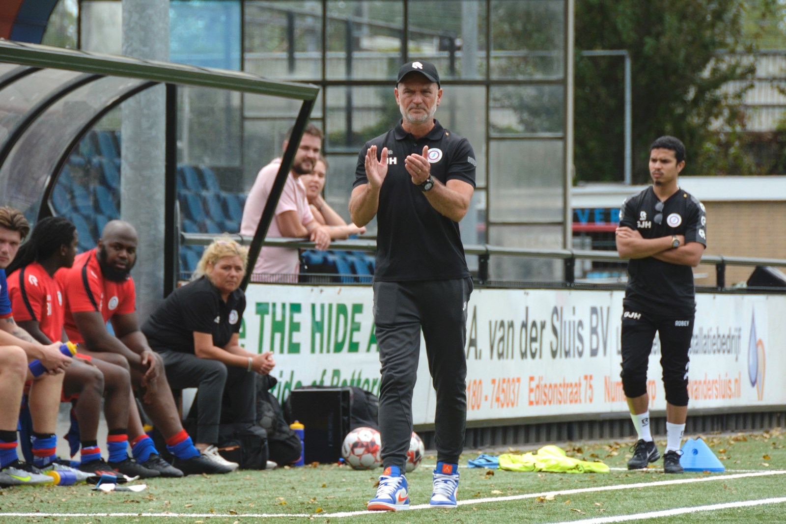 Jeremy Hagestein vertrekt aan het eind van het seizoen bij de IJ.V.V ...