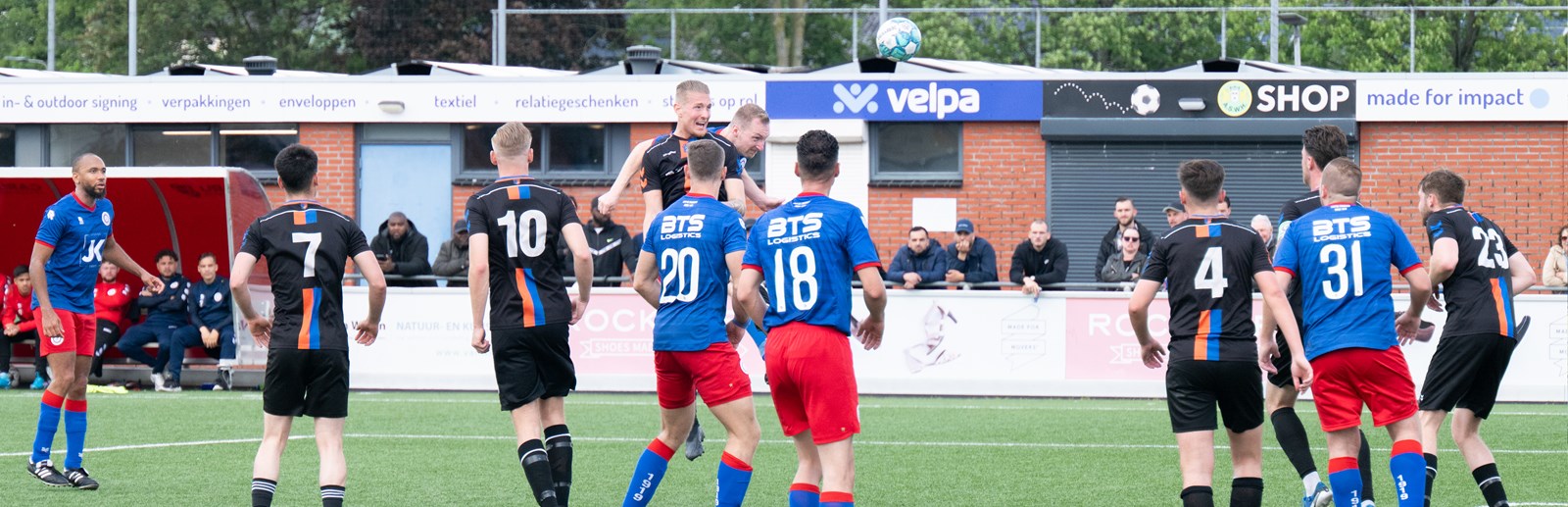 DE ZWERVERS PROMOVEERT NAAR DE 4E KLASSE