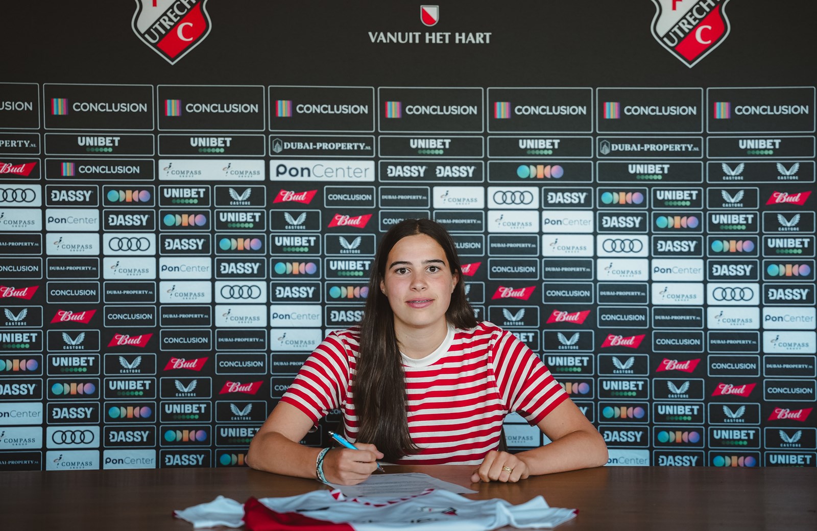 Manouk Visser zet de stap naar FC Utrecht