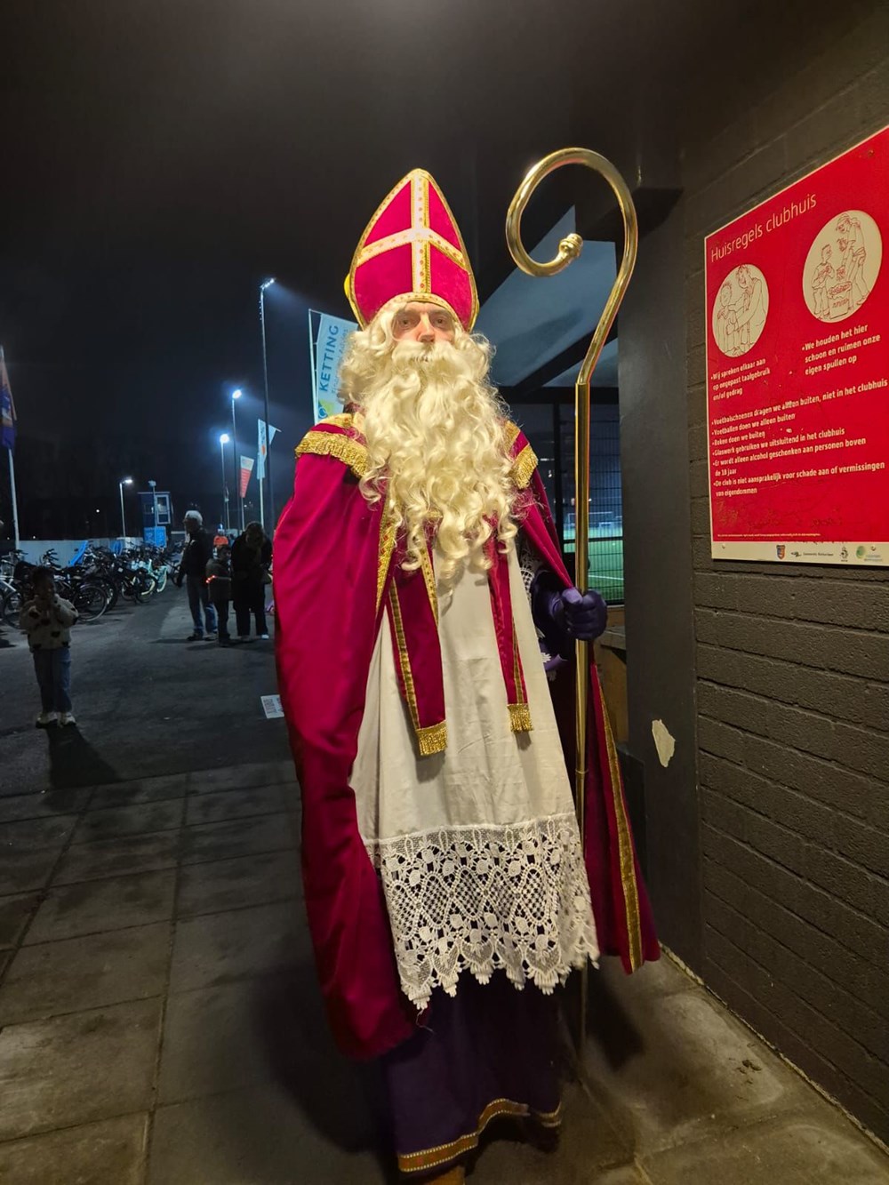 Sint en Pieten bezoeken VV Pernis - vvpernis